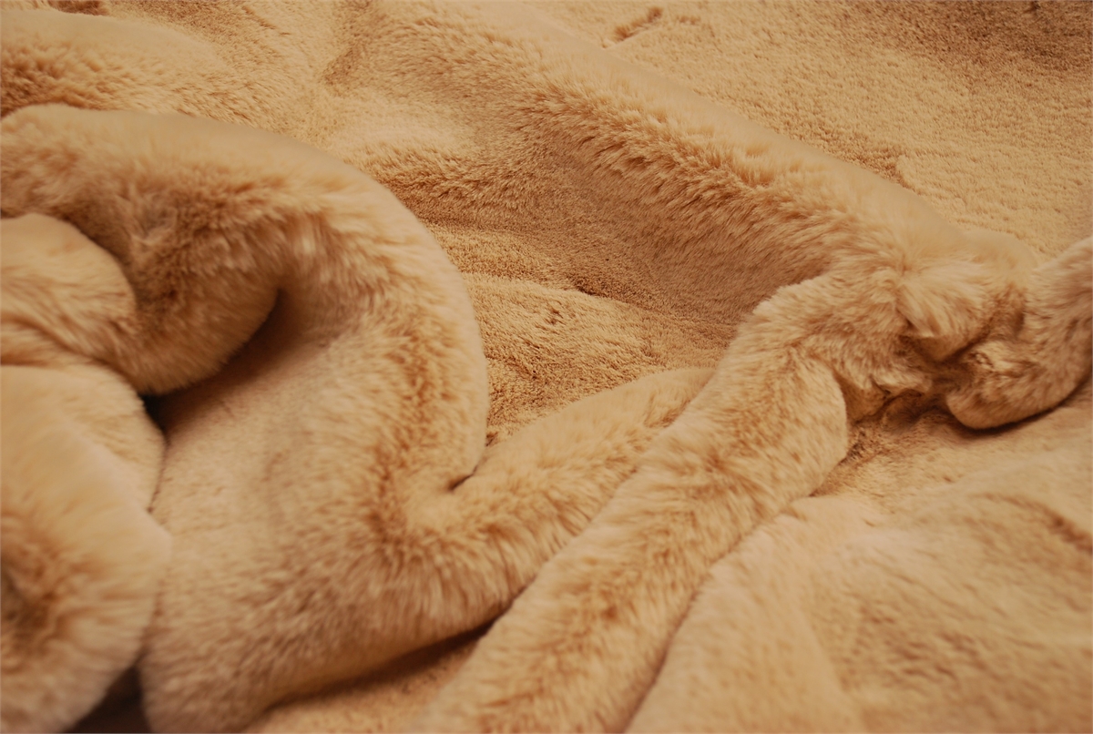 Super Luxury Faux Fur Fabric Material - PLUSH SUPER SOFT BEIGE - CRS ...